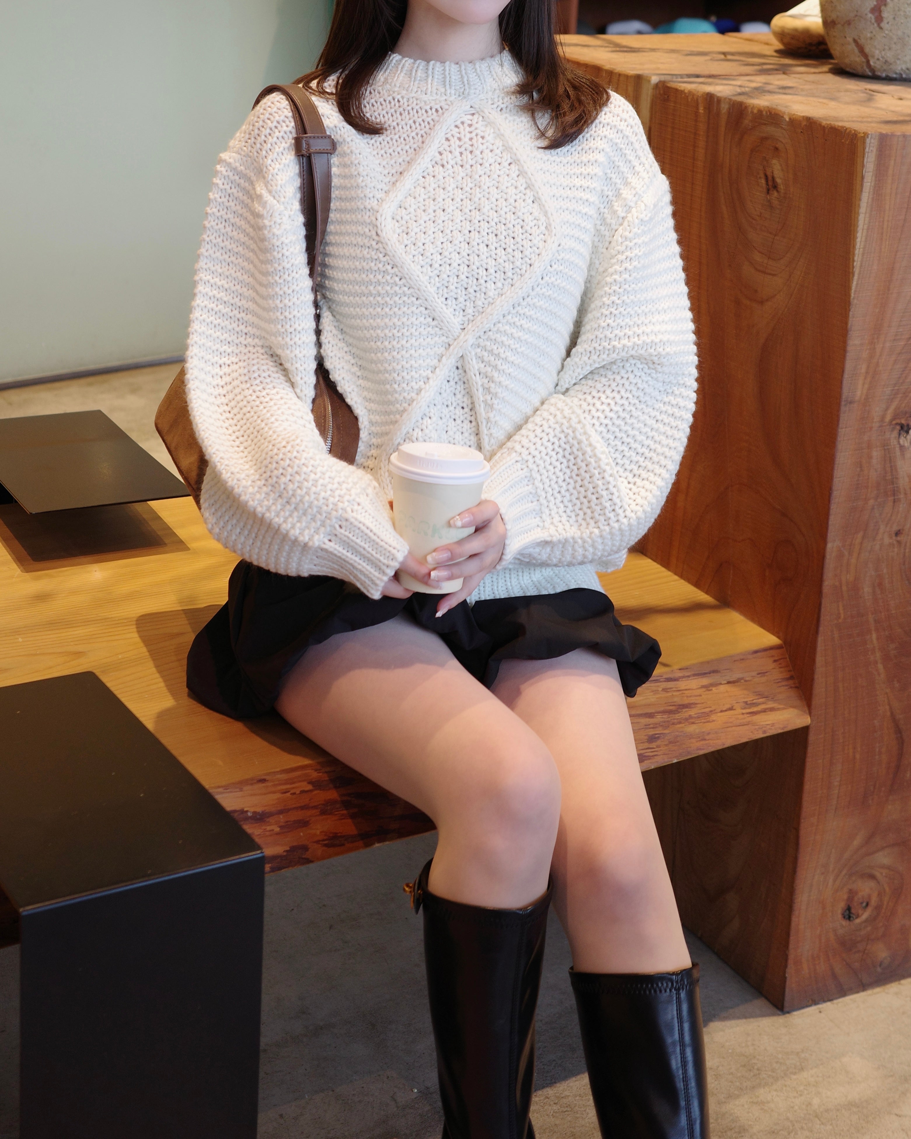 【1/16(Fri.)21:00up date】ケーブルニットプルオーバー – Maison de Lyla